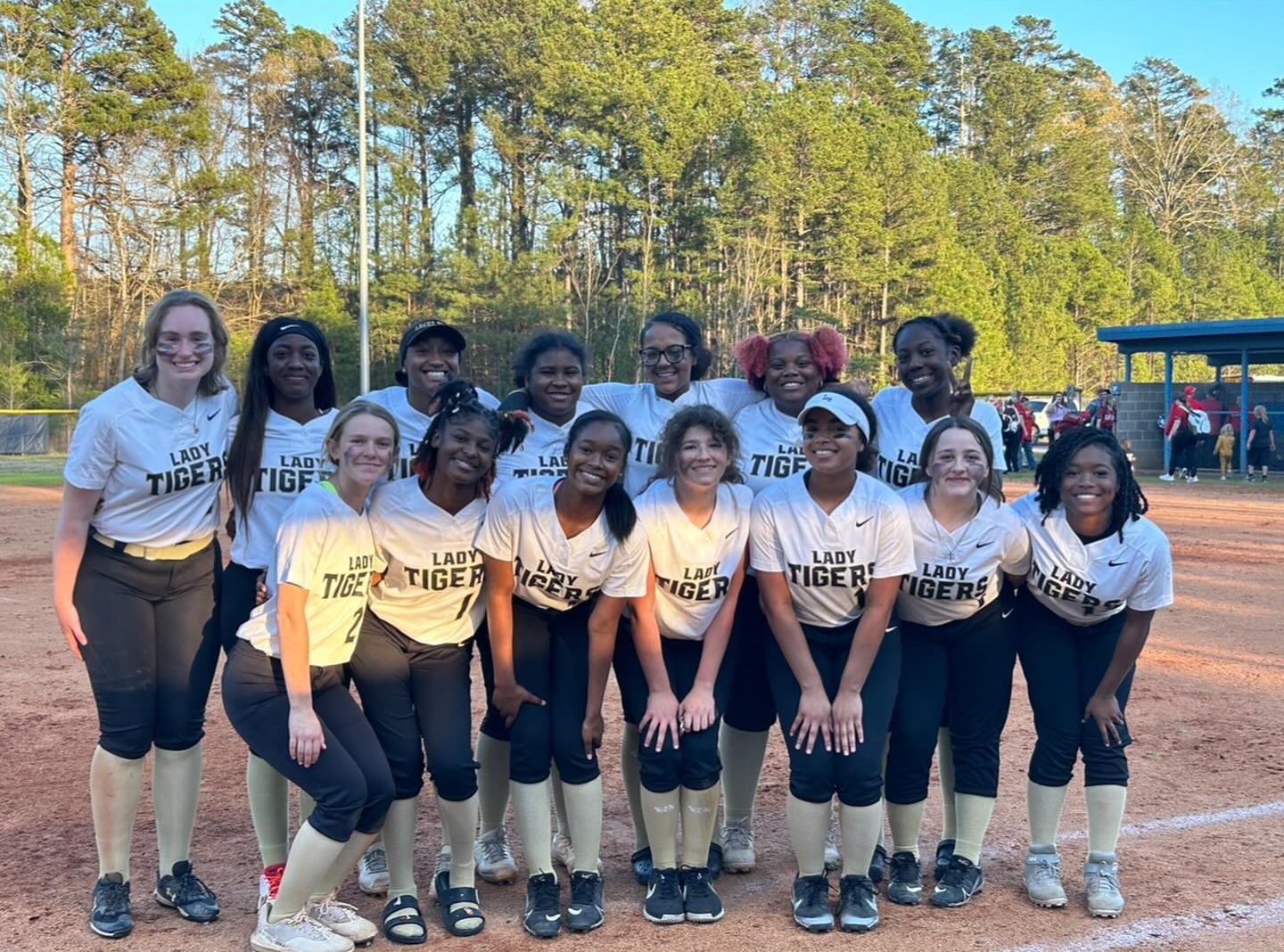 Softball Team Makes Swings Toward Success – Tiger News Online